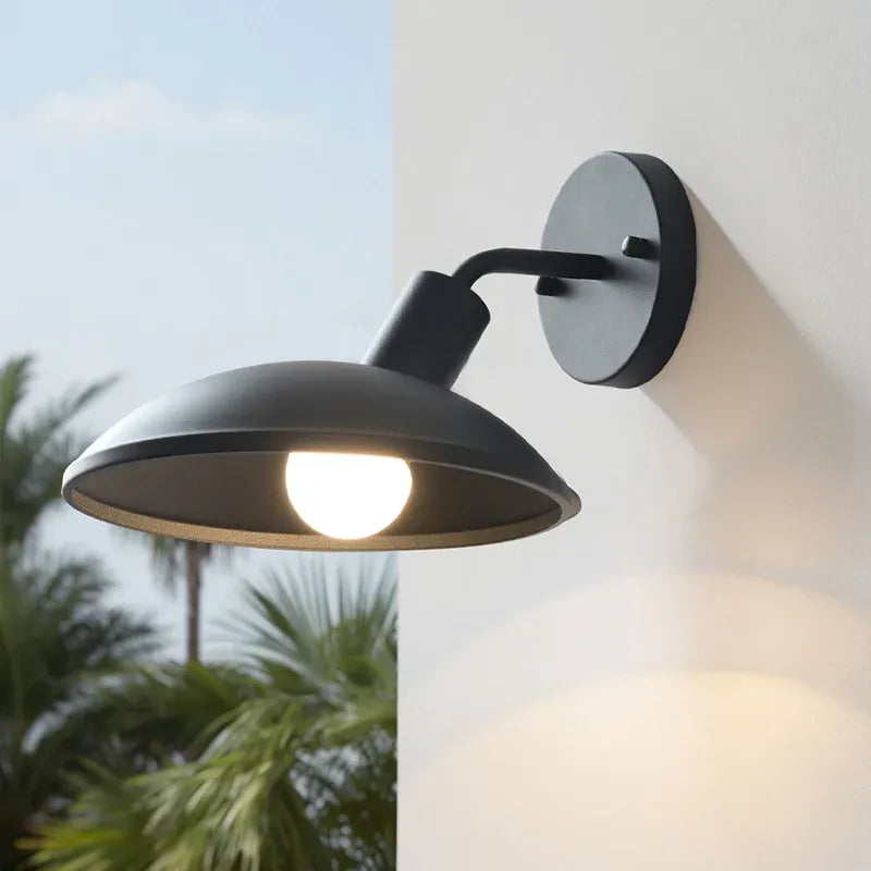 Ethan Minimalist Round Outdoor Metal Wall Sconce | Ping – pinglighting.de